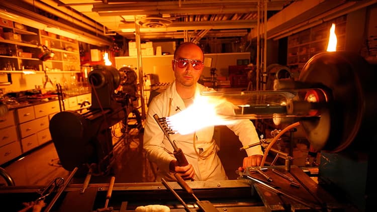 Cool Jobs Q&A: Scientific glass blower - Macleans.ca