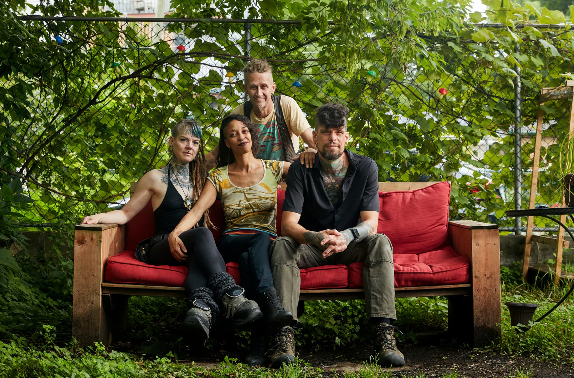 How Polyamory Became the New Normal - Macleans.ca